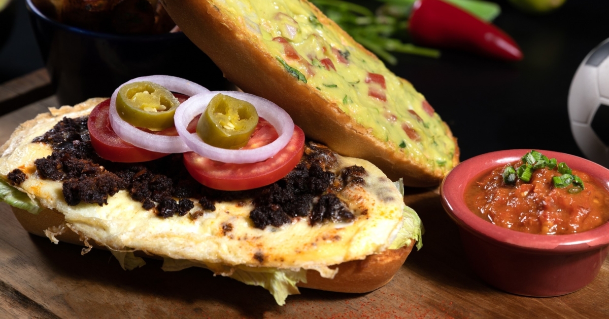 Sanchez unveils special torta for World Cup | QSR Media Asia