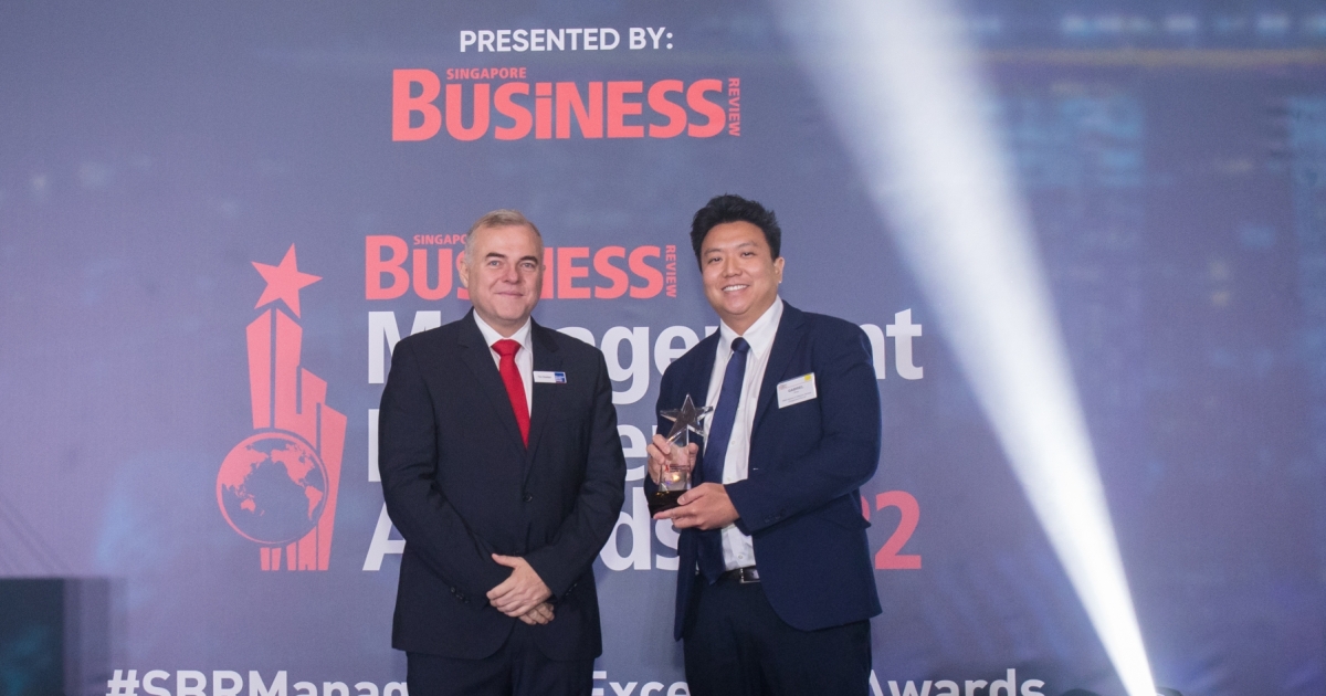 RMS Marine & Offshore Service’s Gabriel Hong receives the Executive of ...