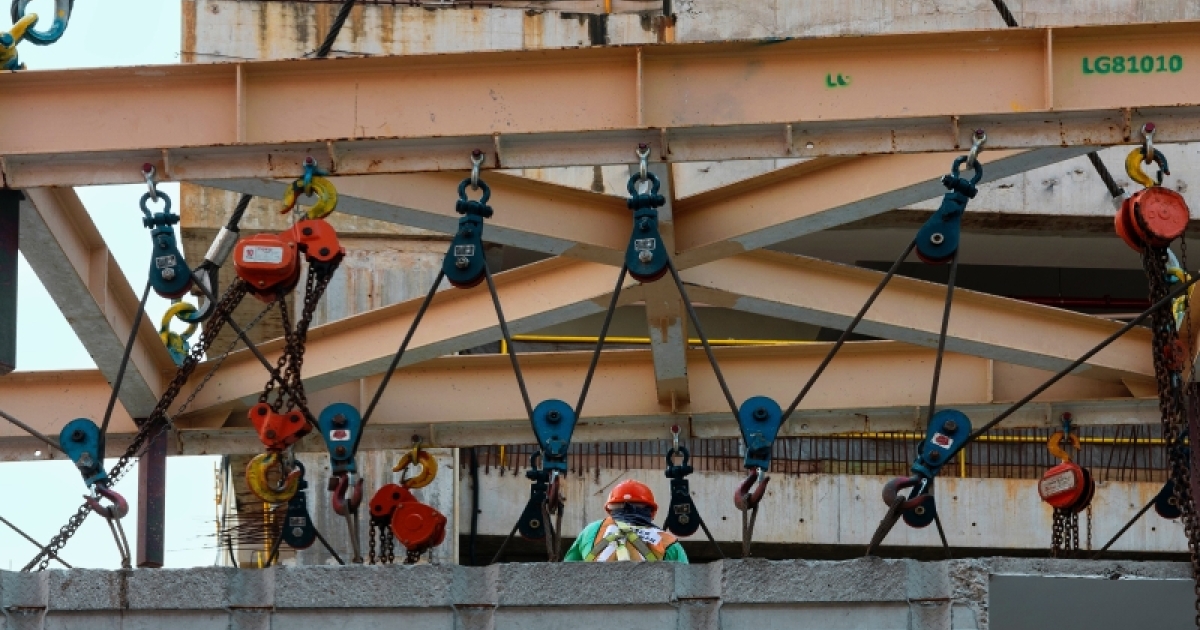 MOM to improve standards of around 1,000 migrant worker dormitories ...